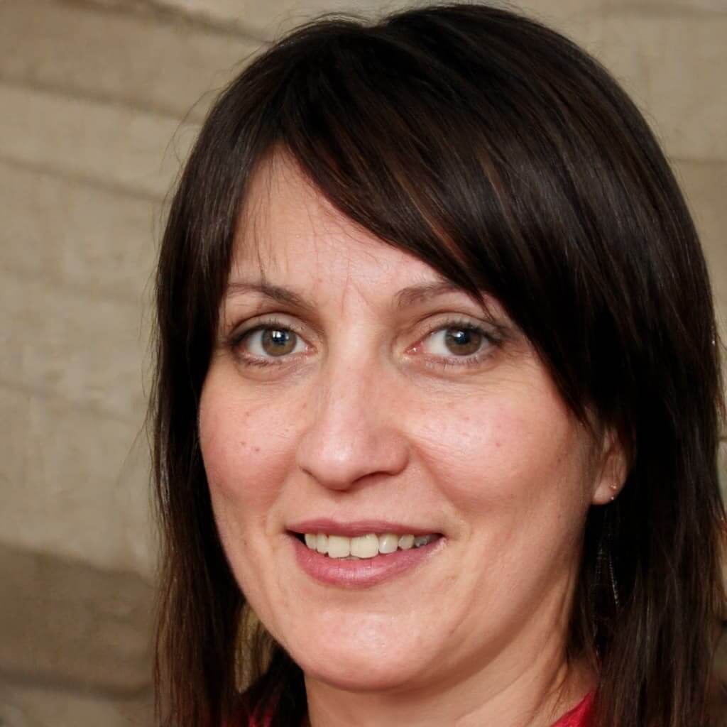 Know the People Behind the Scenes! Our Team – LivingTricky